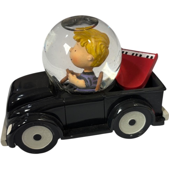 Peanuts | Holiday | Peanuts Snoopy Woodstock Linus Car Snow Globe ...